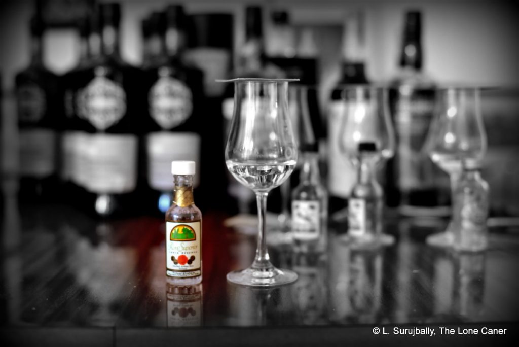 Ron Superior Carta Reserva Aruba Rum – Review – The Lone Caner