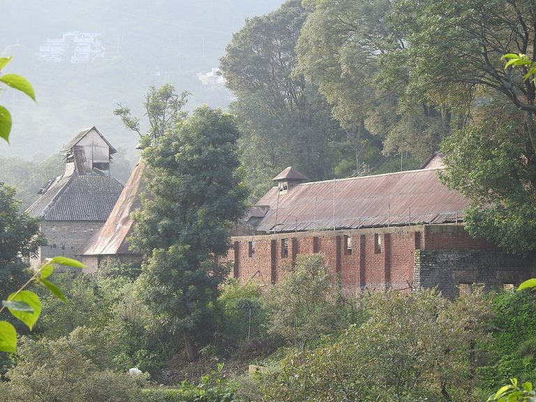 Behind Old Monk Rum – A History of Mohan Meakin (India) – The Lone Caner